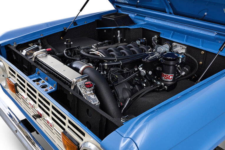 Glen Arbor | Classic Ford Broncos