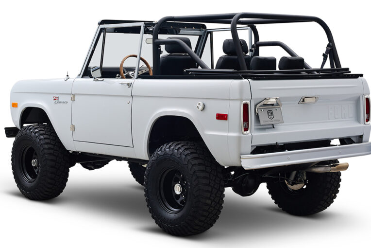 1975 White Ford Bronco | 1975 Classic Ford Bronco - The Breakers ...