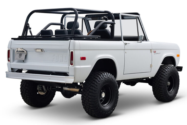 1975 White Ford Bronco | 1975 Classic Ford Bronco - The Breakers ...