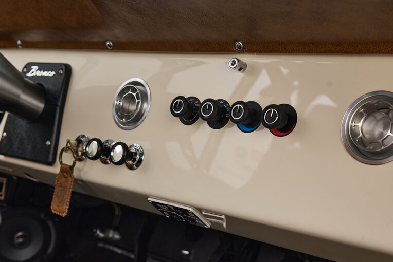 1974 Cream Ford Bronco | 1974 Classic Ford Bronco - Barton Hills ...