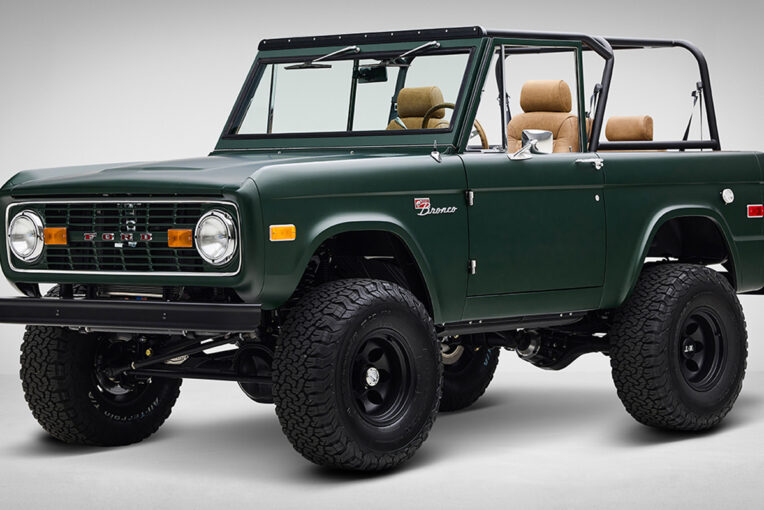1974 Dark Green Ford Bronco | 1974 Classic Ford Bronco - Spooky Gunship ...